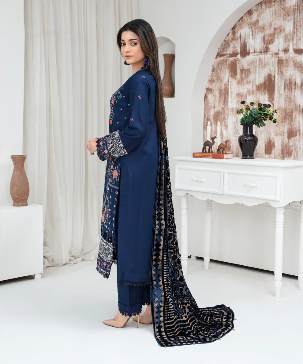 CREATION Dhanak 3PC Chikankari Embroidered Shirt With Velvet Plachi Sh – Zaib-o-Zeenat